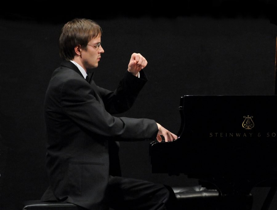 Dmitri Demiashkin - Classic@Home